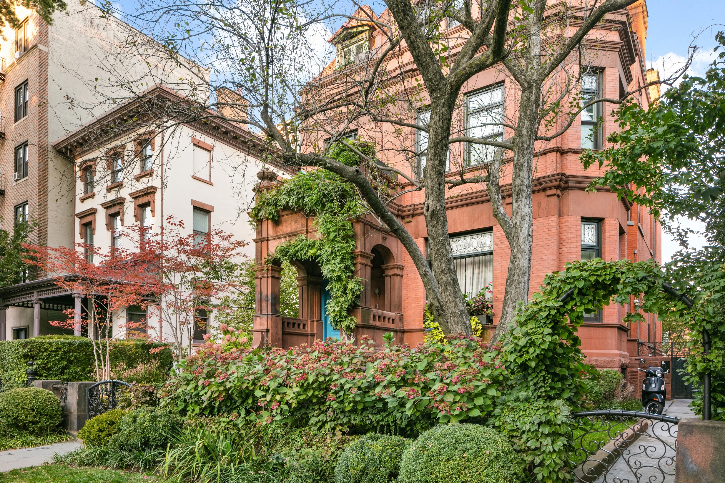 450 Grand Clinton Hill Brooklyn / Neighborhood